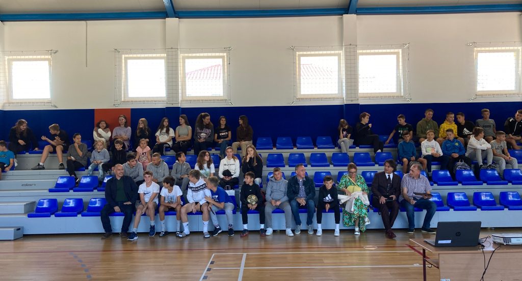 INDOOR AUDIENCE – Peace Through Play